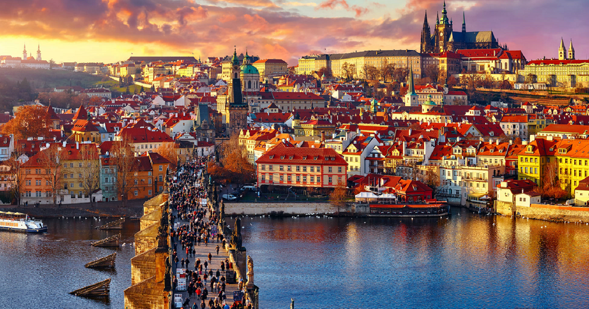 Kouzelná Praha. Hlavní město zařadili mezi nejlepší turistické ...
