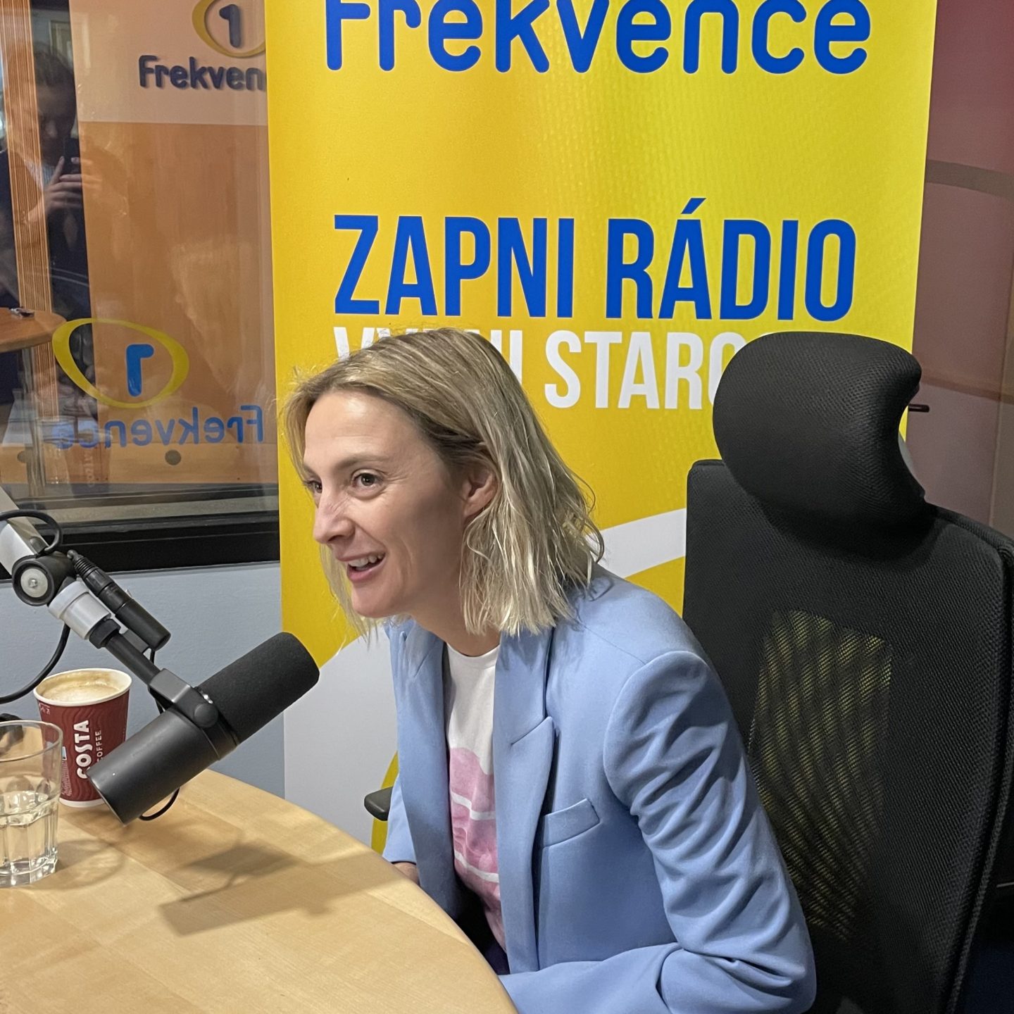 Barbora Poláková: Deska Něhy a Dydjiny je záznam živého koncertu | Host ...