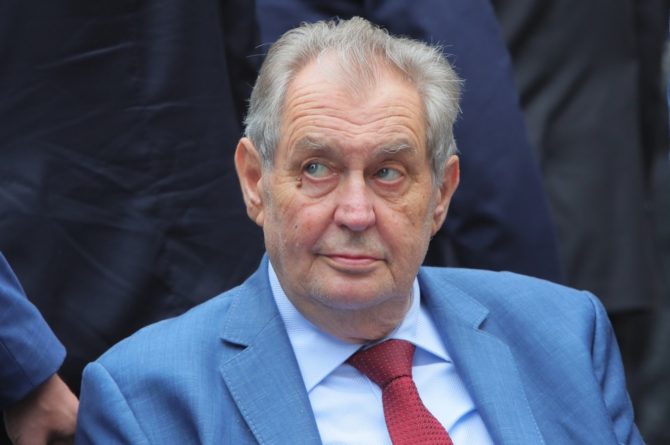 Ovčáček vyměnil Zemana. Žít teď bude pro někoho jiného